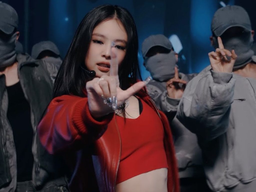 Jennie prova que o K-pop não precisa de colaborações para dominar o ...
